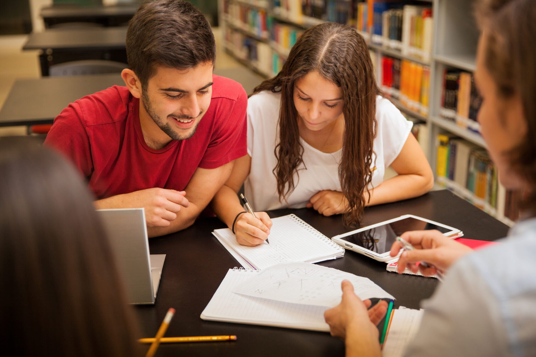 Fine Tuned English - Cursos de Inglés en Loja, Zamora y Online